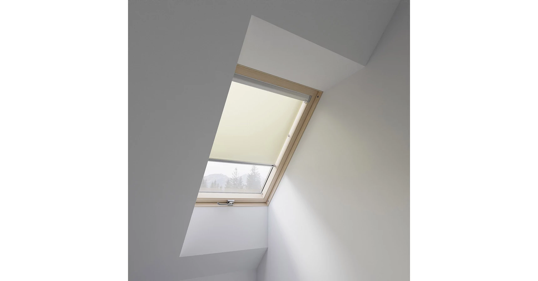 TERMOTECH V30 Tetőablak árnyékoló roló - Termotech - Termotech.hu ...